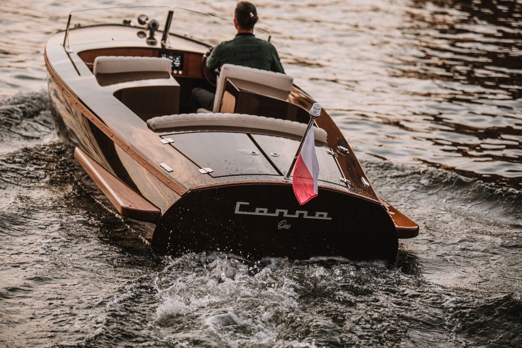 CANNA One | Canna Boats